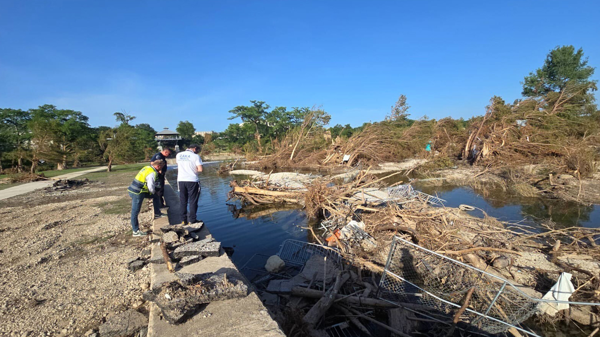 Israeli interfaith rescue team brings high-tech aid to Texas flood ...