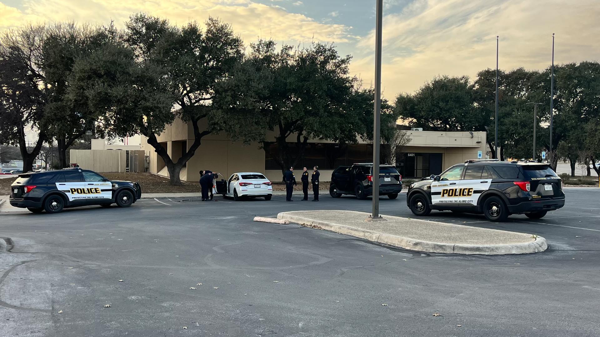 Man injured in apparent road rage shooting on NW Loop 410, police say ...