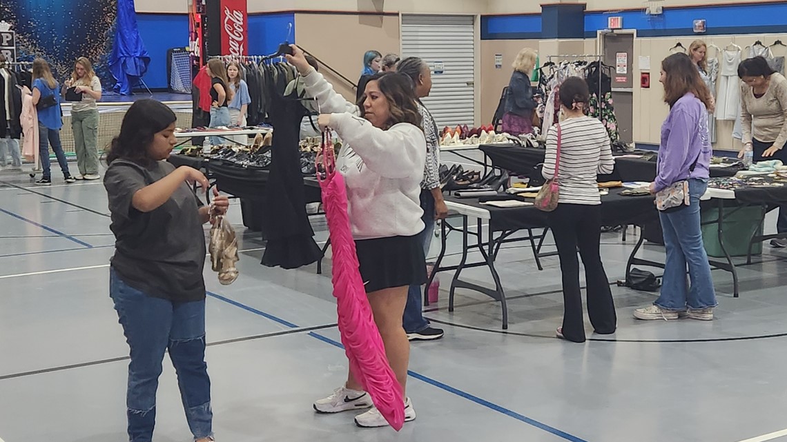 Local nonprofit gives 300 dresses, suits for free to high school ...
