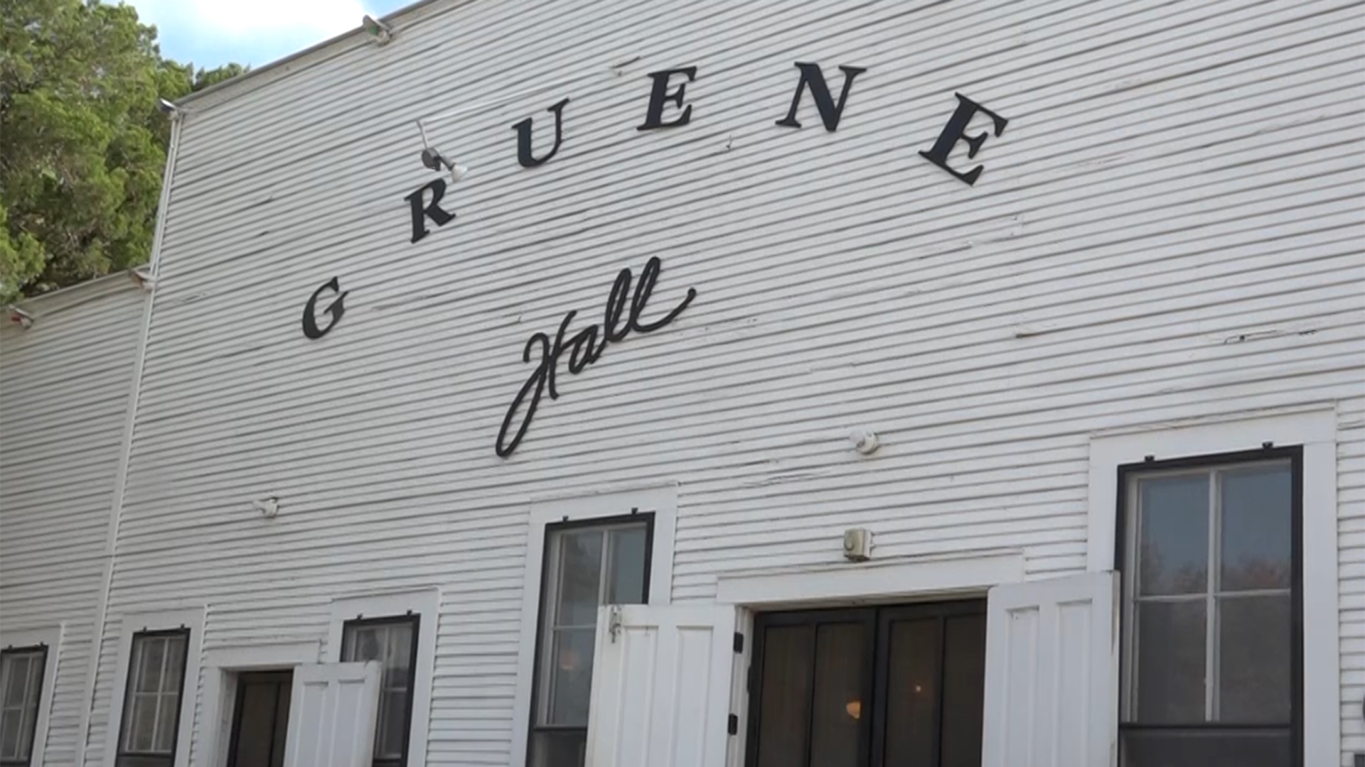 Gruene Hall's history: How it changed country music | kens5.com
