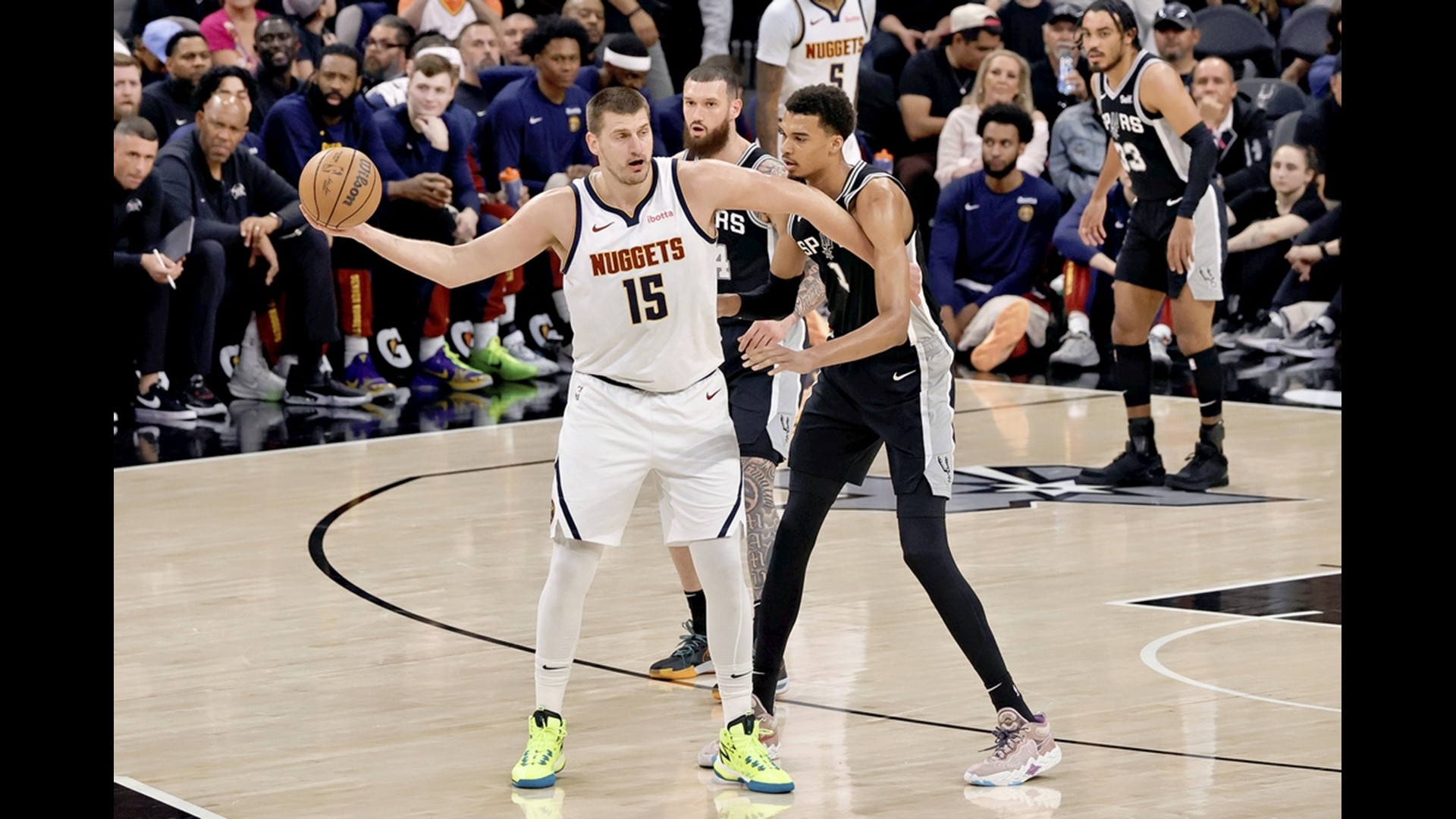 Devonte' Graham hits last second shot as Spurs stun the Nuggets, 121 ...