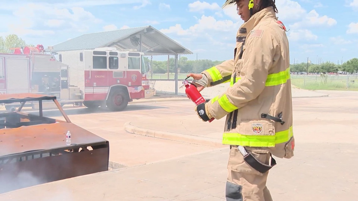 San Antonio Spurs and local firefighters team up to tackle kitchen fire ...