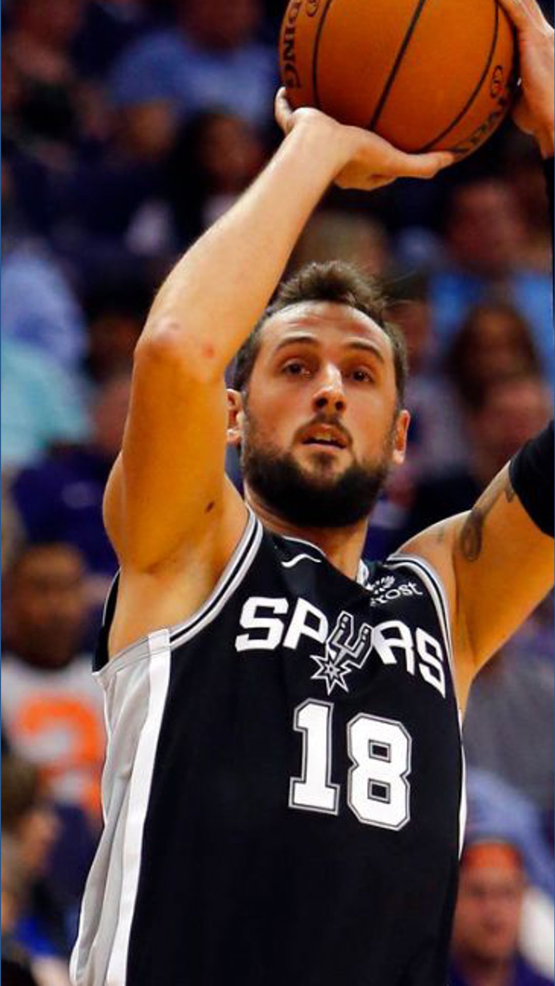 Spurs' Castle spends off season at alma mater | kens5.com