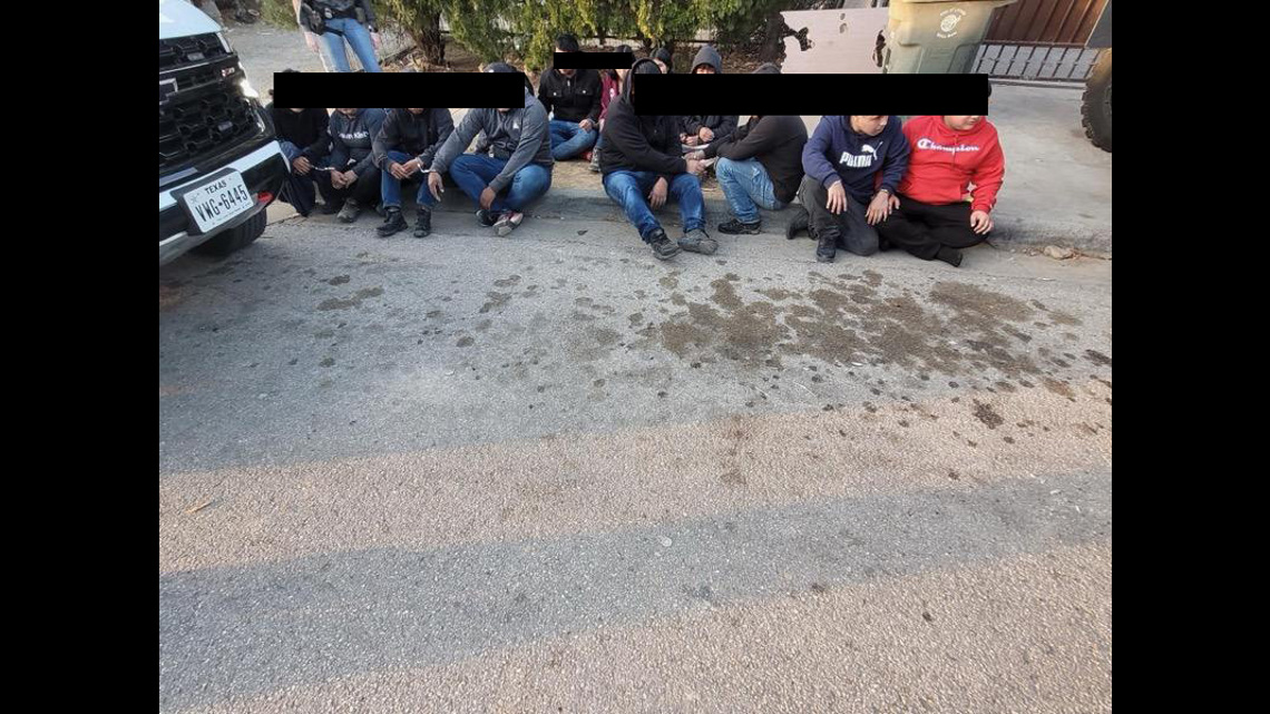 Man arrested for smuggling 16 'illegal aliens' | kens5.com