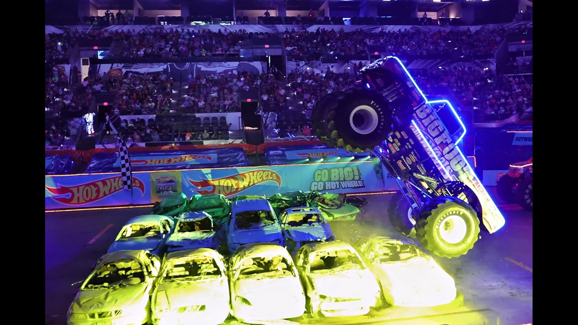 Hot Wheels Monster Trucks are in town glowing this weekend | kens5.com