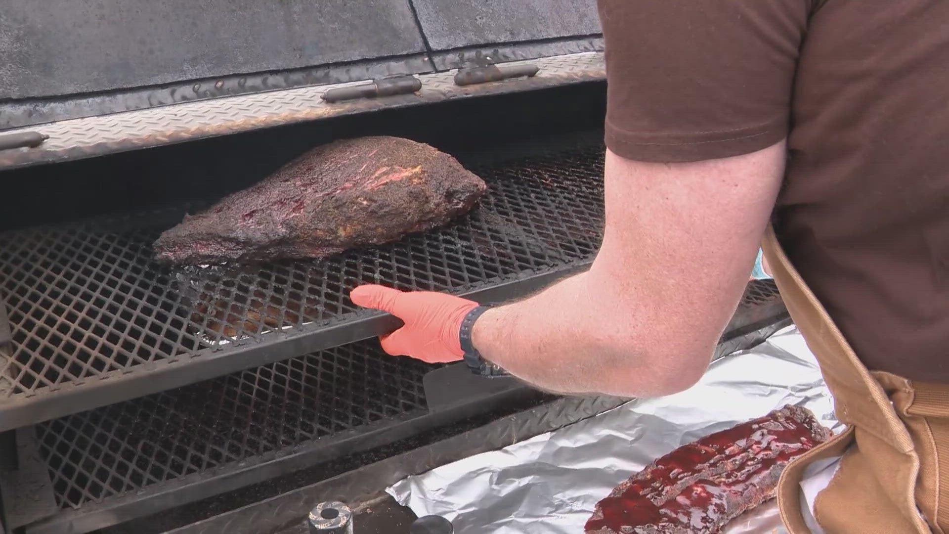 320 teams around the world compete in San Antonio Rodeo BBQ Cook-off ...