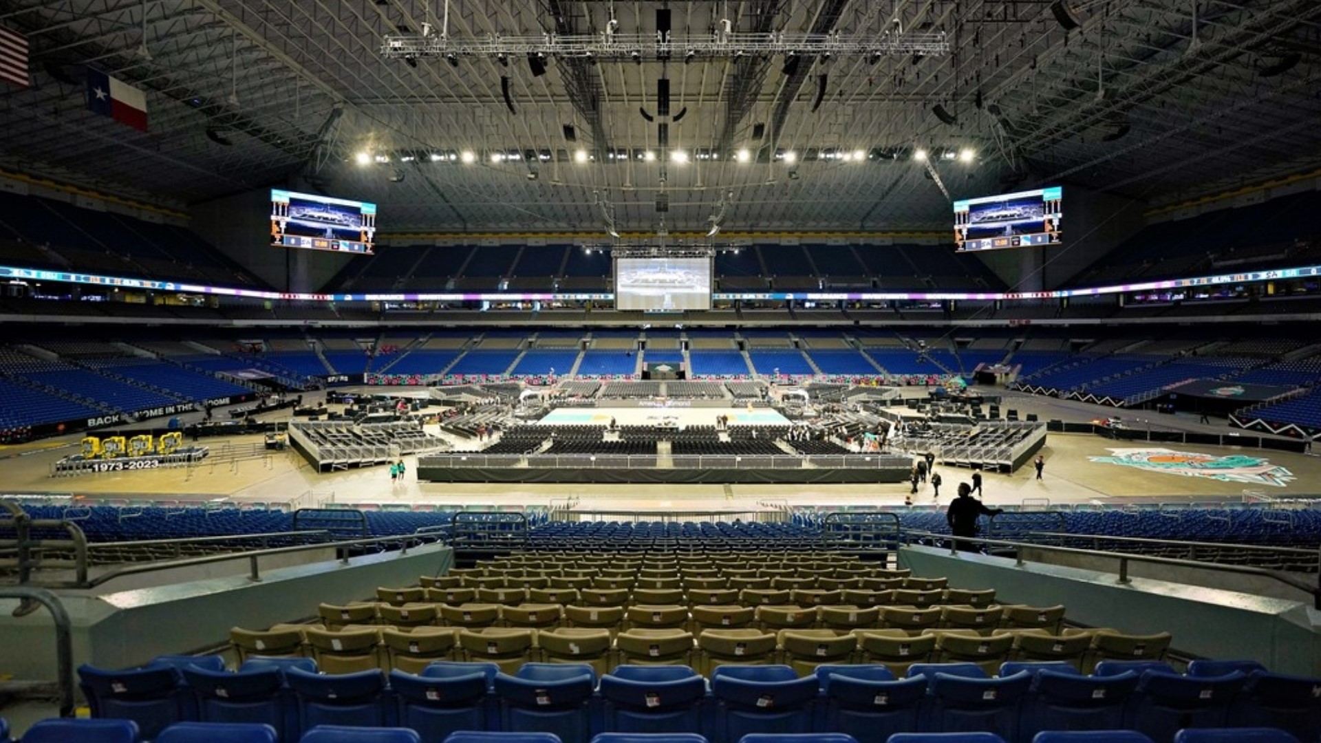 Fans prepare for historic Spurs-Warriors game in San Antonio | kens5.com
