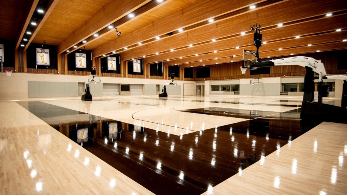 Spurs players in awe of new team facility, Victory Capital | kens5.com