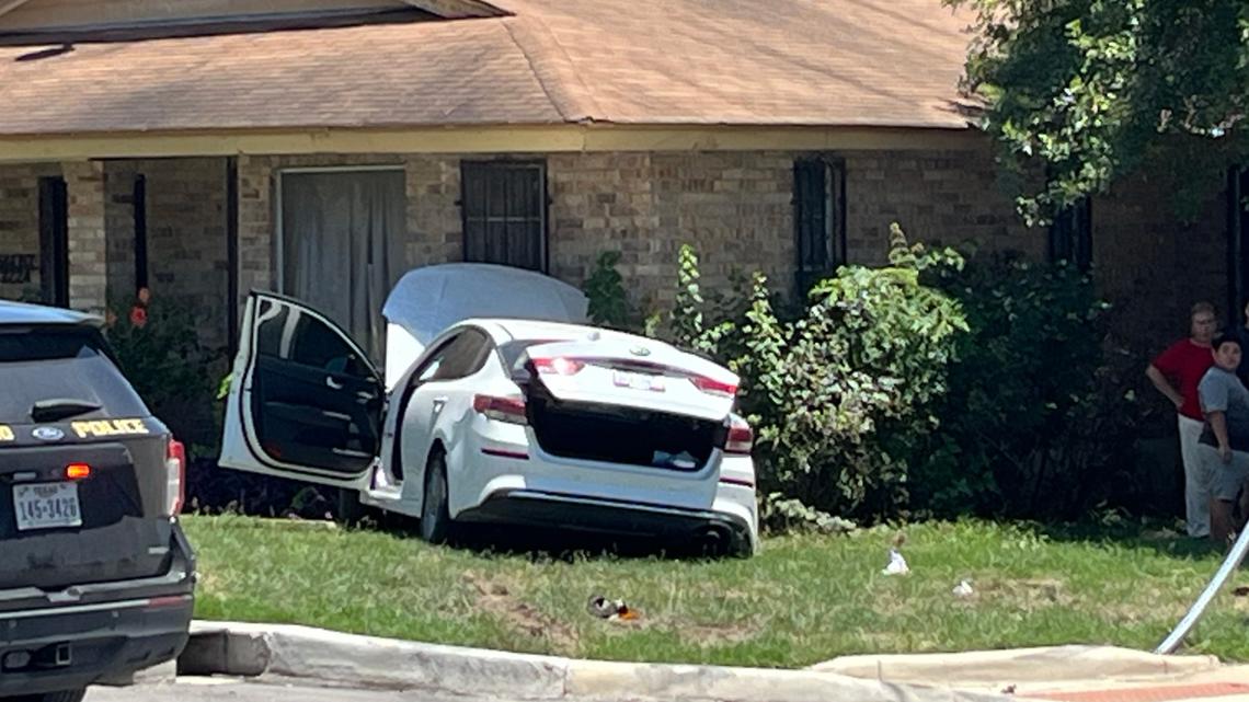 3 teens detained, police looking for another after crashing stolen car ...