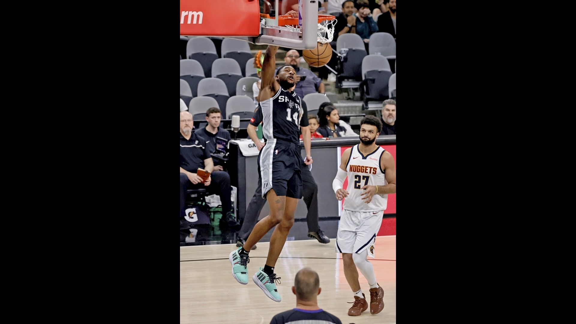 Devonte' Graham hits last second shot as Spurs stun the Nuggets, 121-120 | kens5.com