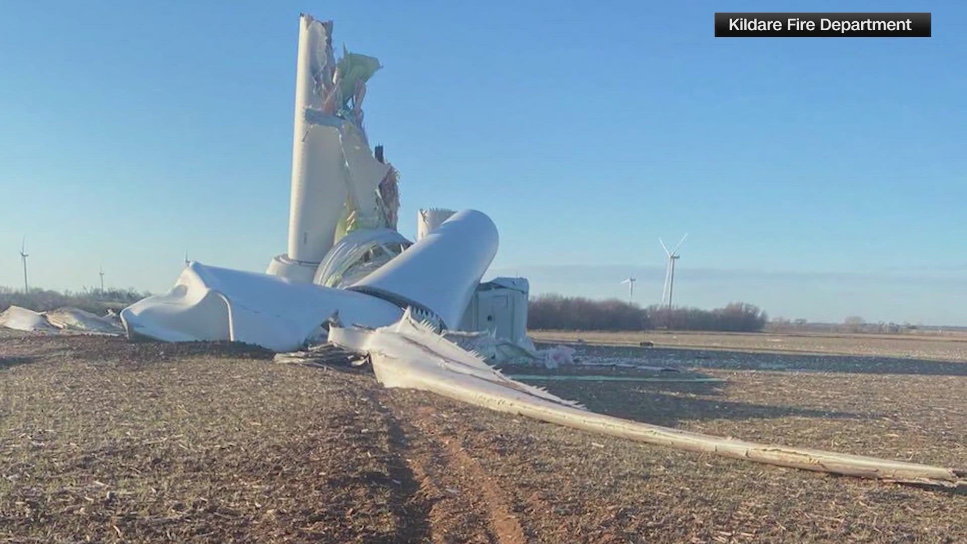 Massive wind turbine collapsed in Oklahoma | kens5.com