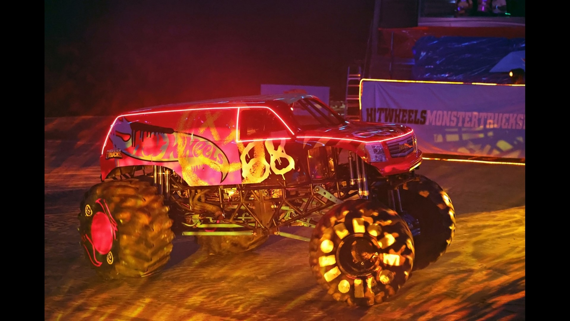 Hot Wheels Monster Trucks are in town glowing this weekend | kens5.com