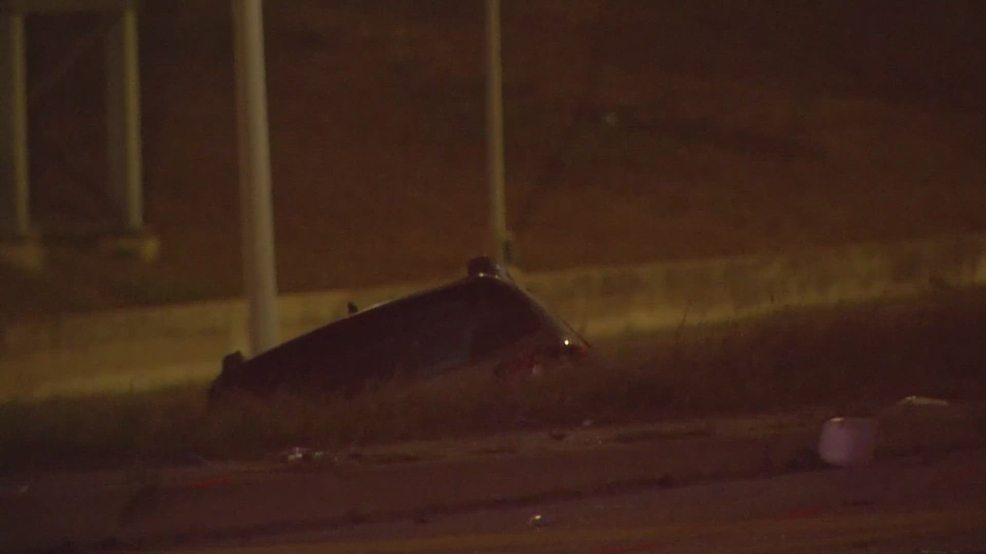 Two women hospitalized after late-night crash near downtown San Antonio ...