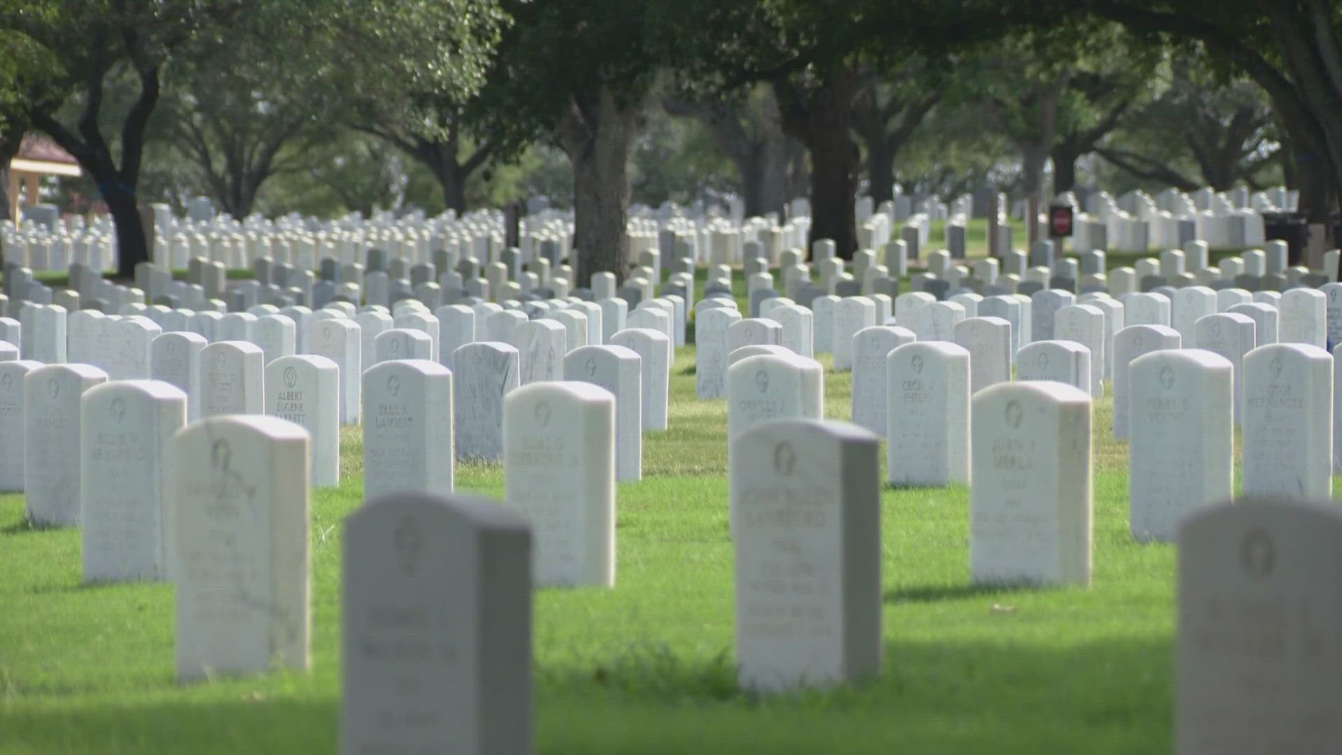 Flags For Fallen Vets faces volunteer shortage ahead of Memorial Day ...