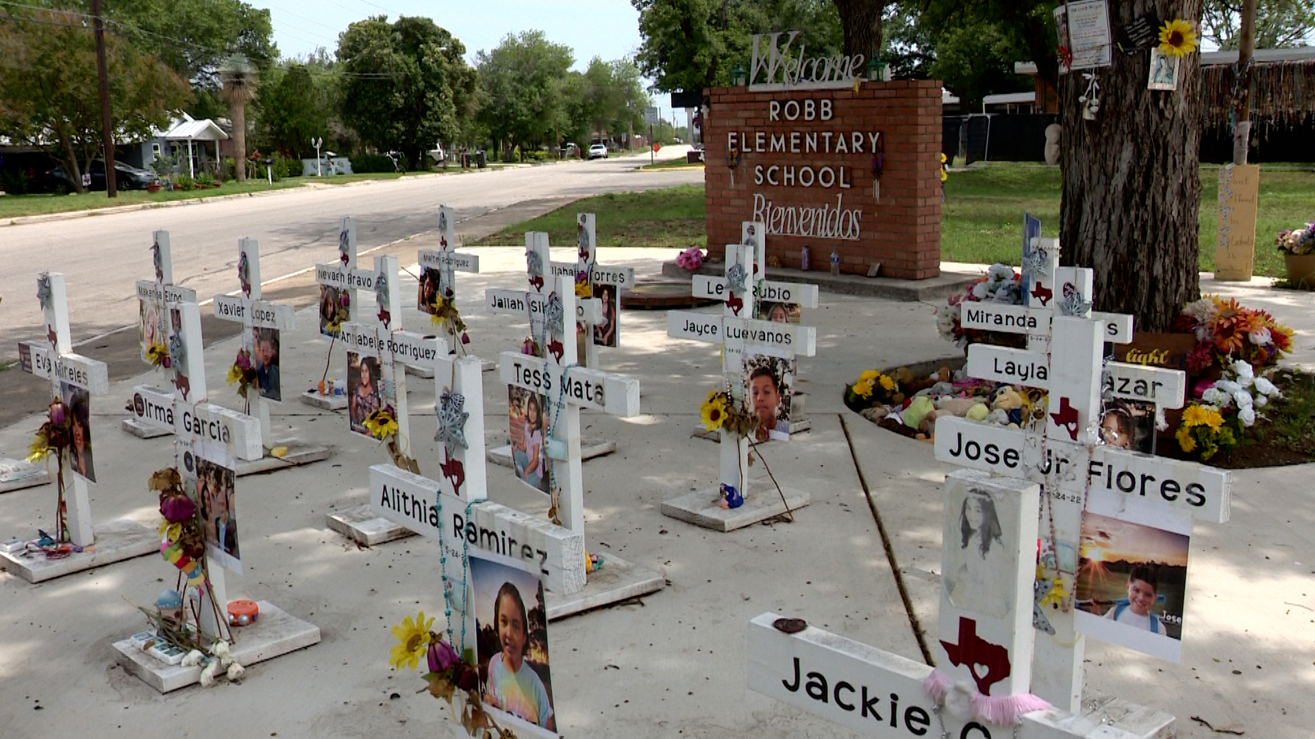 For a Uvalde teacher, time may never heal all wounds | kens5.com