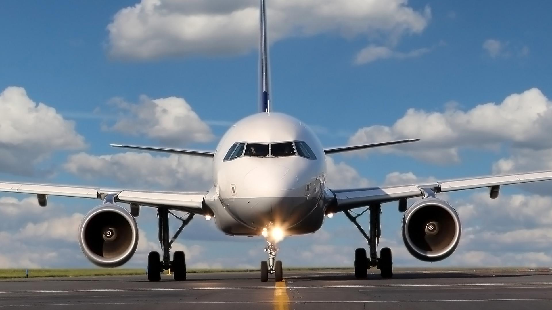 2 planes come within 2,000 feet of each other, avoid 'potential ...