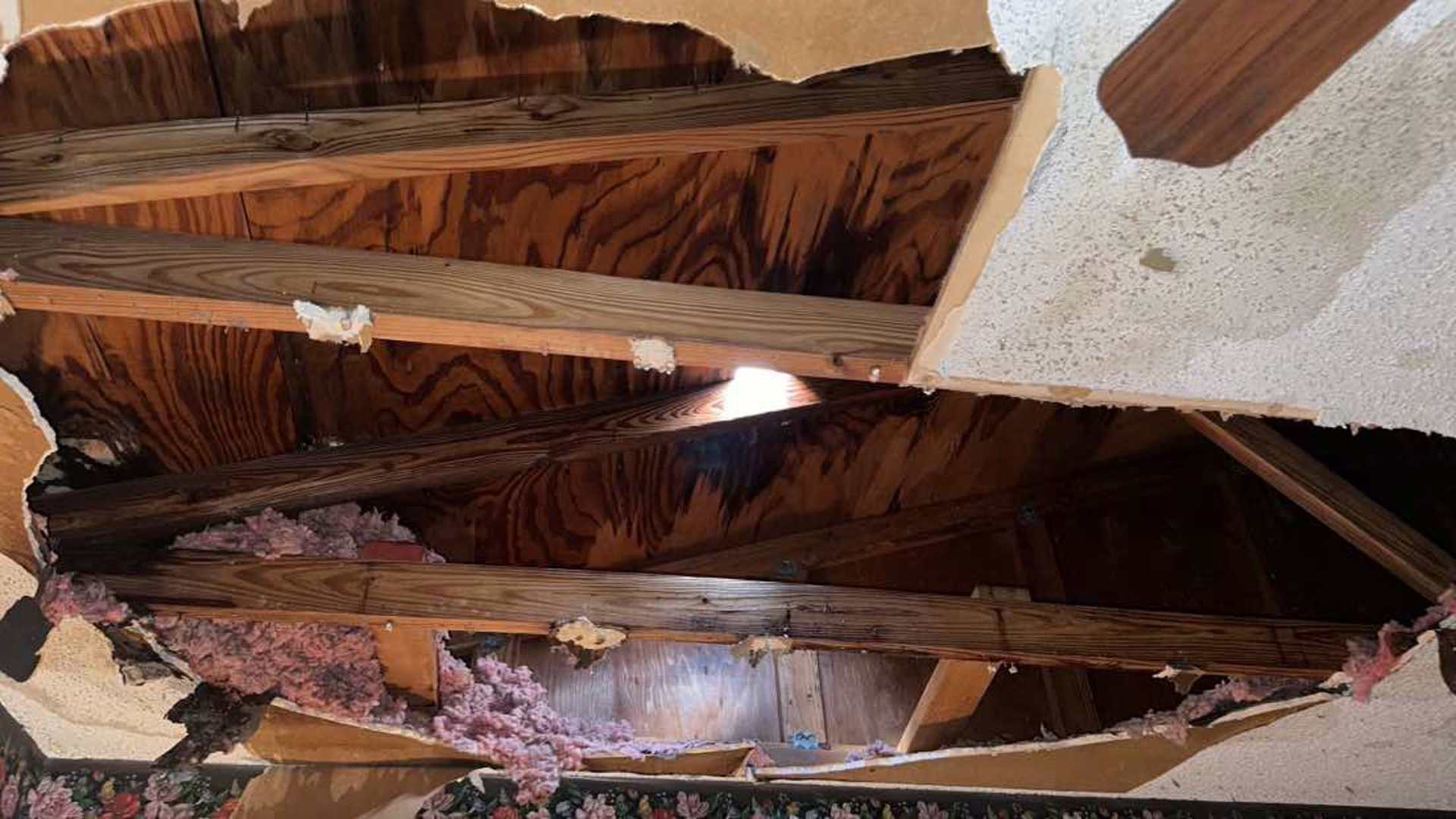 Ceiling collapses on elderly Live Oak woman as she slept | kens5.com