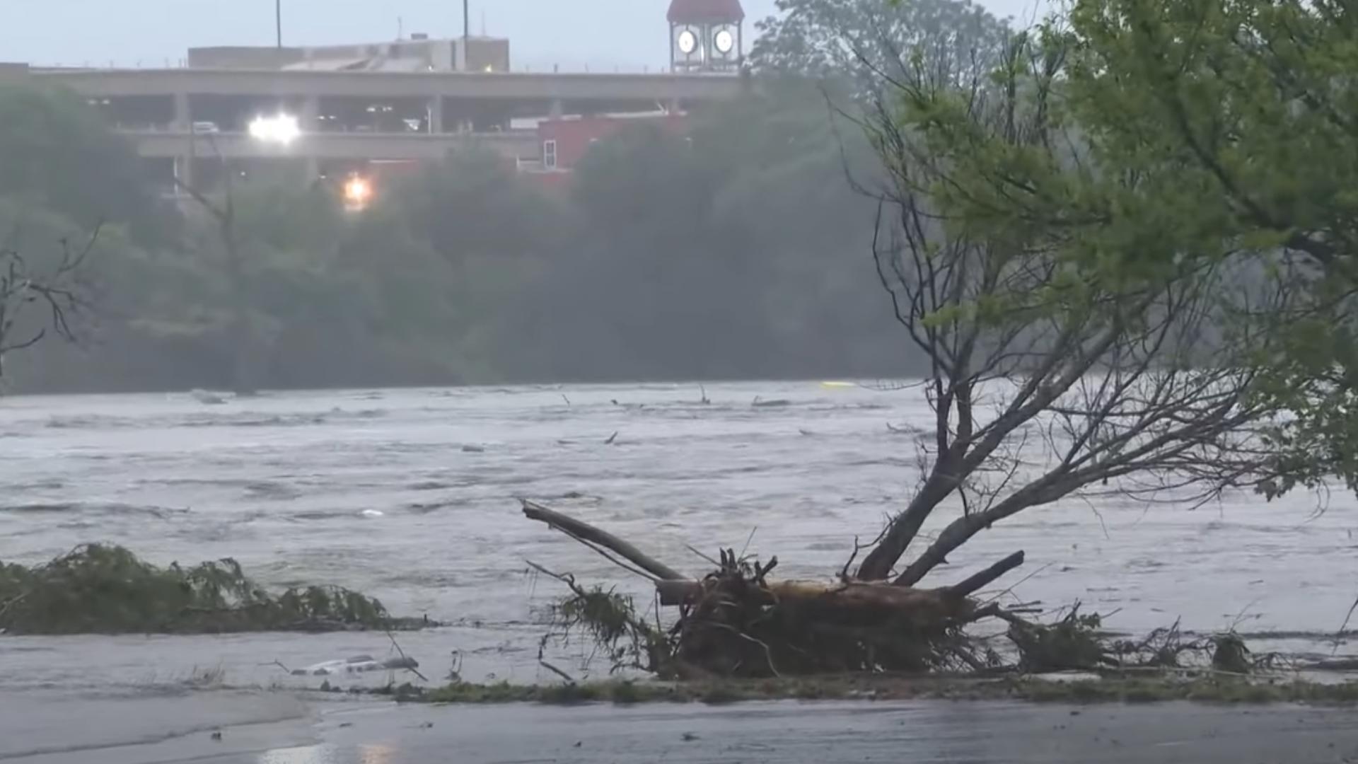 Kerrville flooding updates: Latest on unfolding July 4th severe weather ...