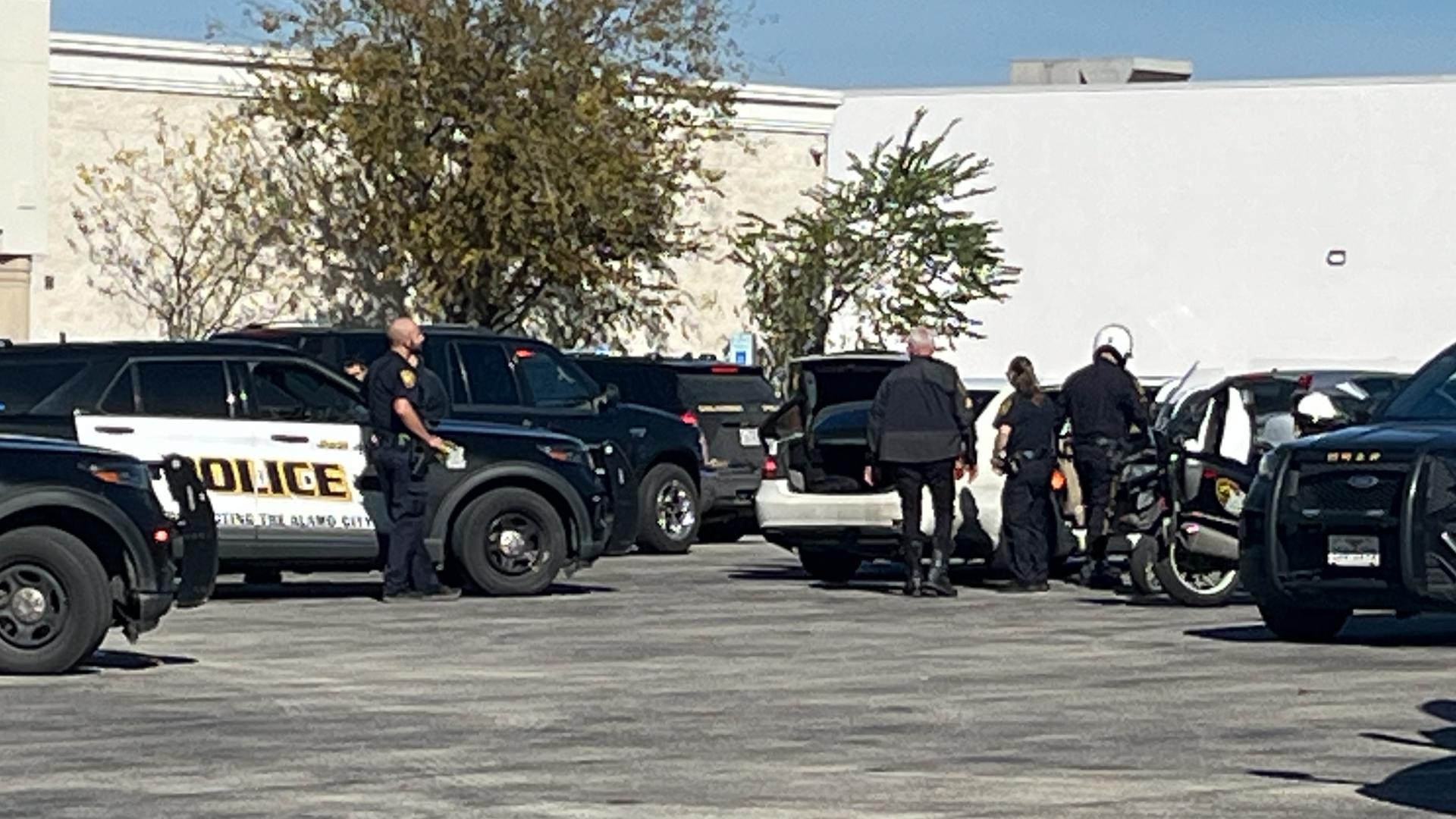 Suspect arrested after evading San Antonio police with stolen gun and ...