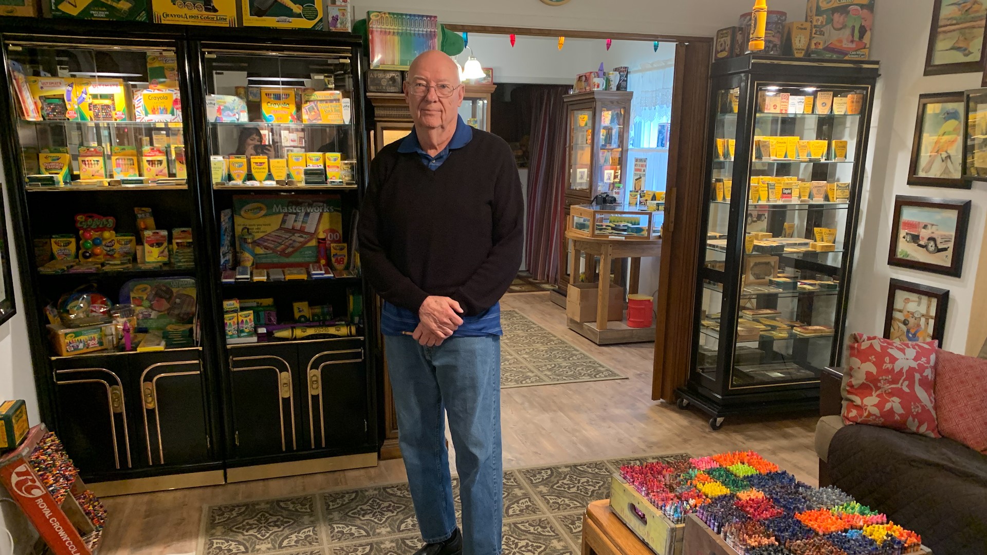 Texas house may hold world's largest Crayola crayon collection | kens5.com