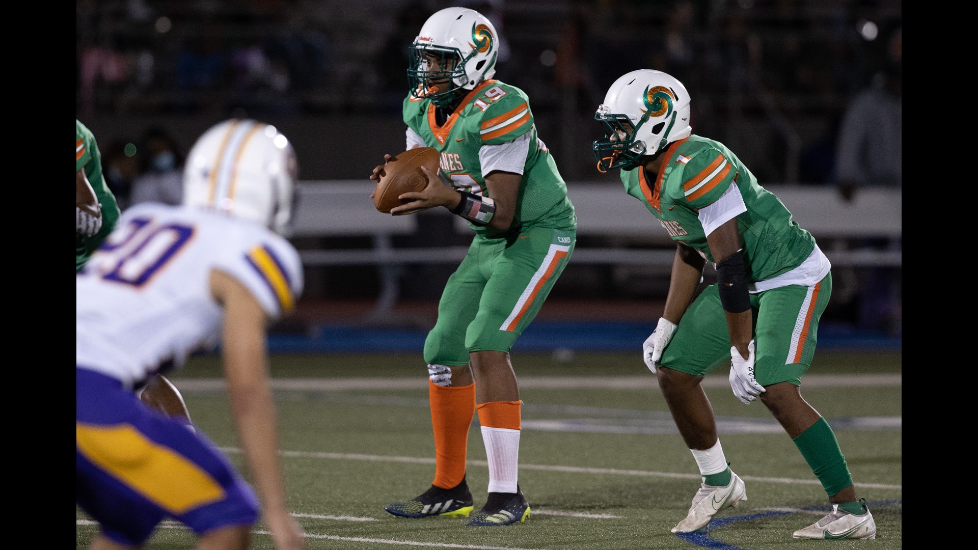 2024 HS Football Preview - Class 5A - Division II - District 12 | kens5.com