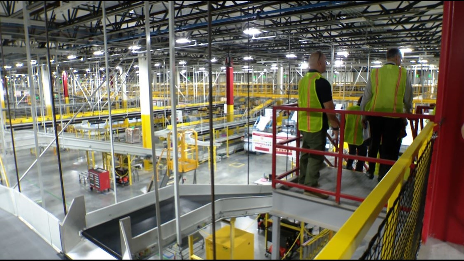 An inside look at San Antonio's first Amazon Robotics Fulfillment ...