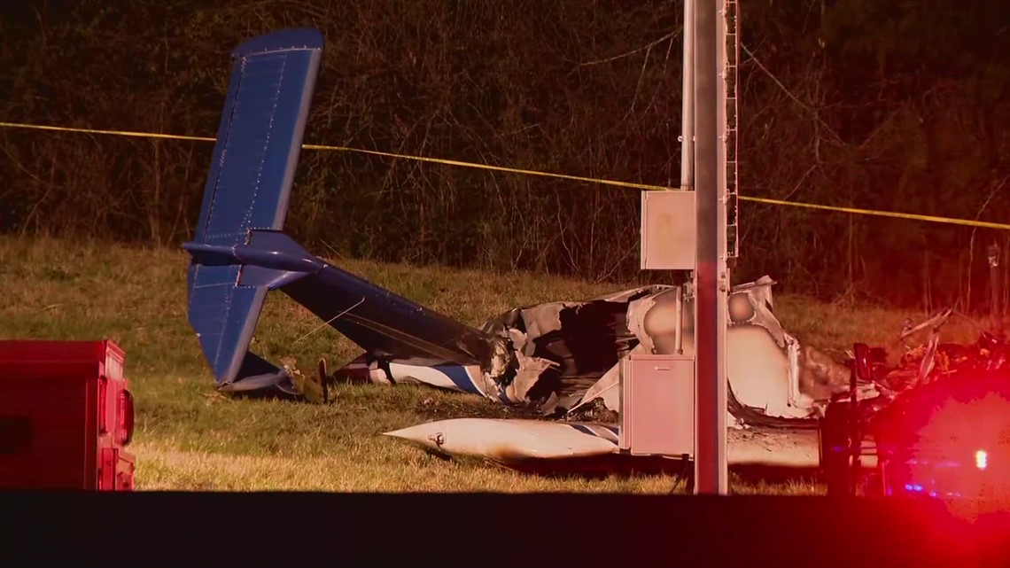 Small plane crash in Tennessee kills several, forces highway to close ...