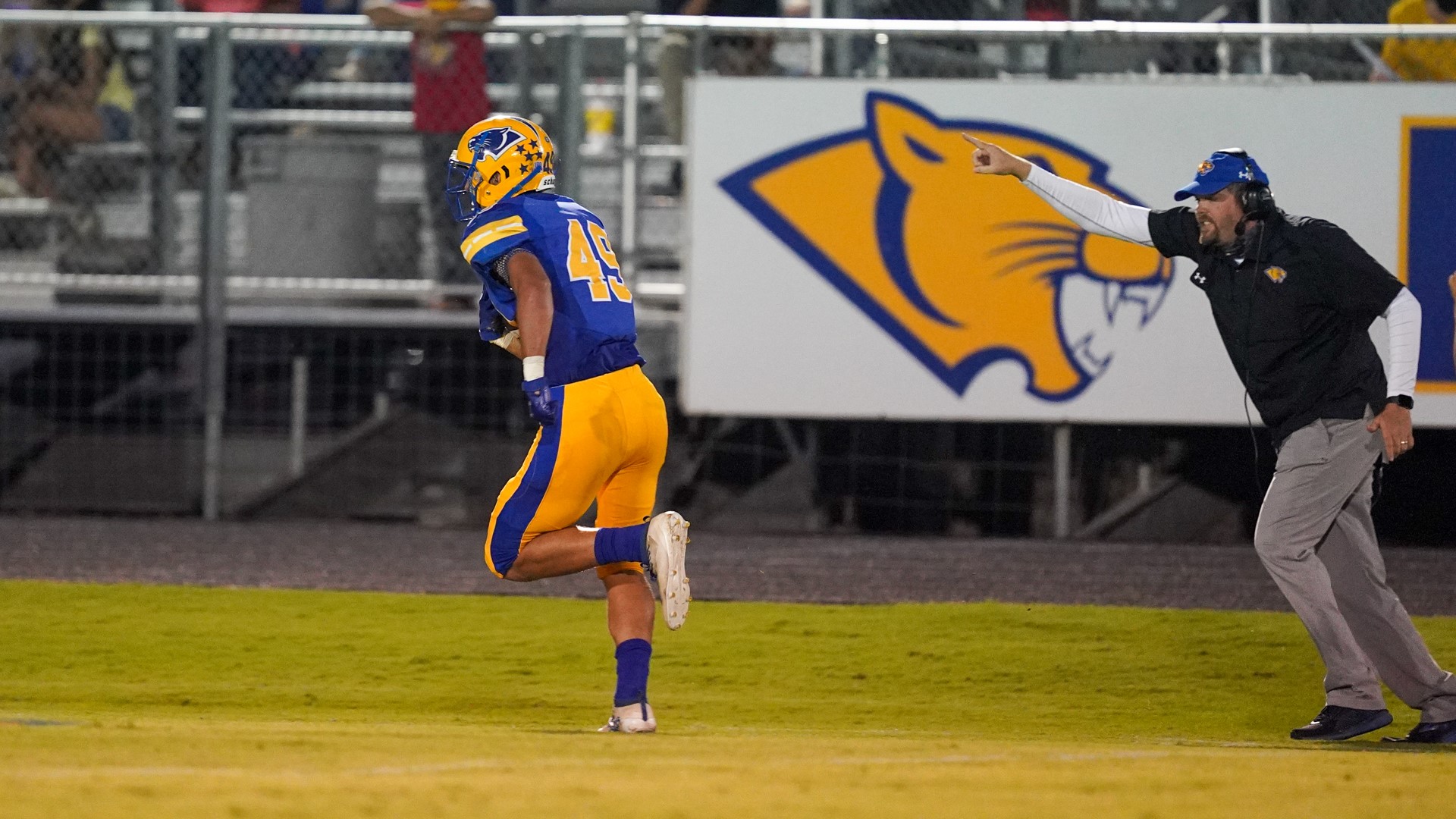 PHOTO GALLERY: Blanco Panthers rout Bandera Bulldogs | kens5.com