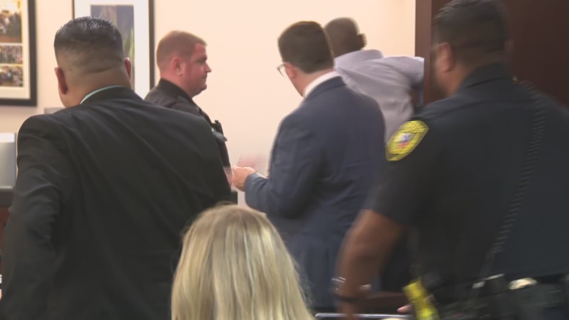 VIDEO: Otis McKane strikes bailiff after being convicted of murdering ...