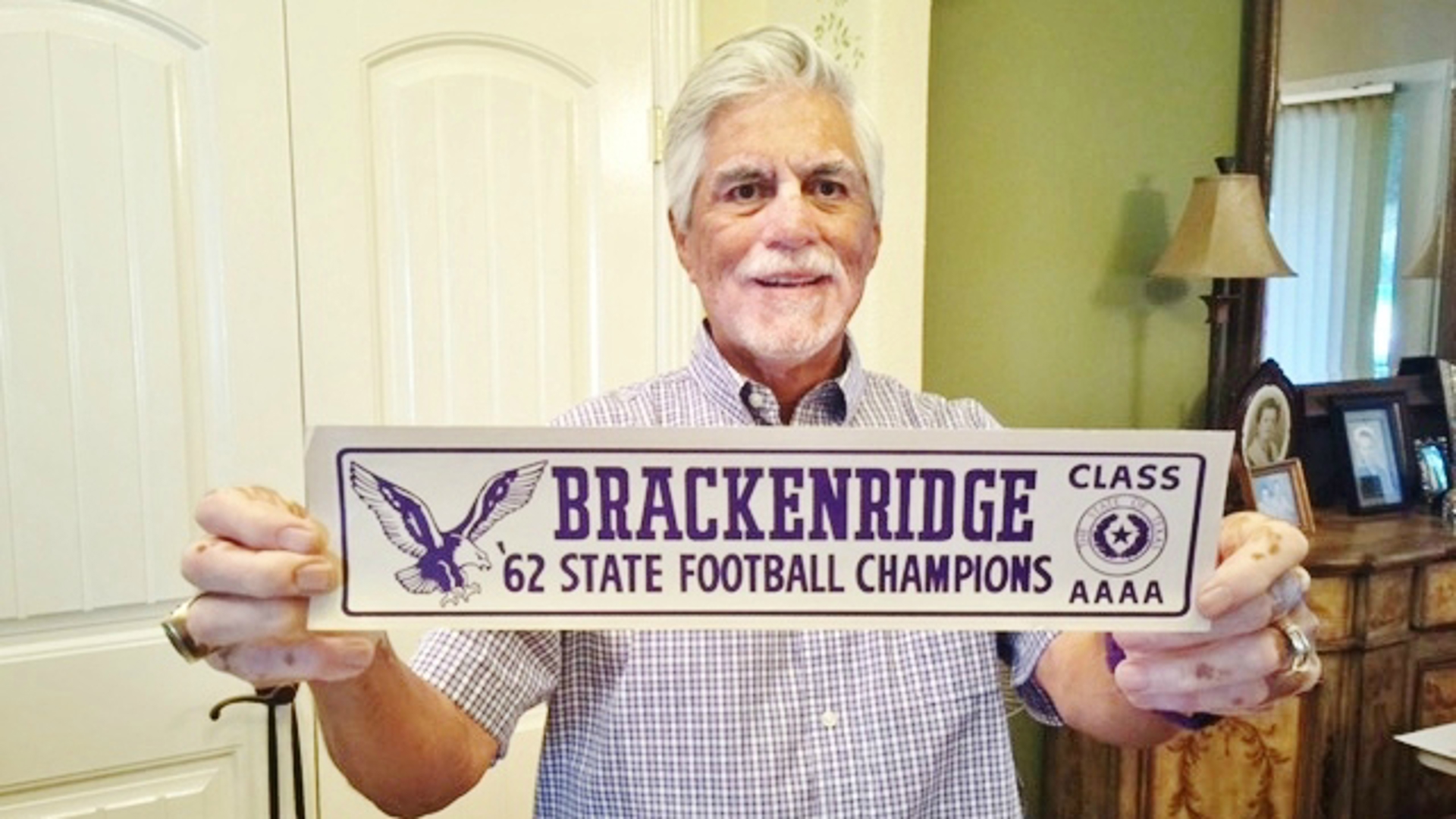 Victor Castillo, Texas football state title-winning player, dies ...
