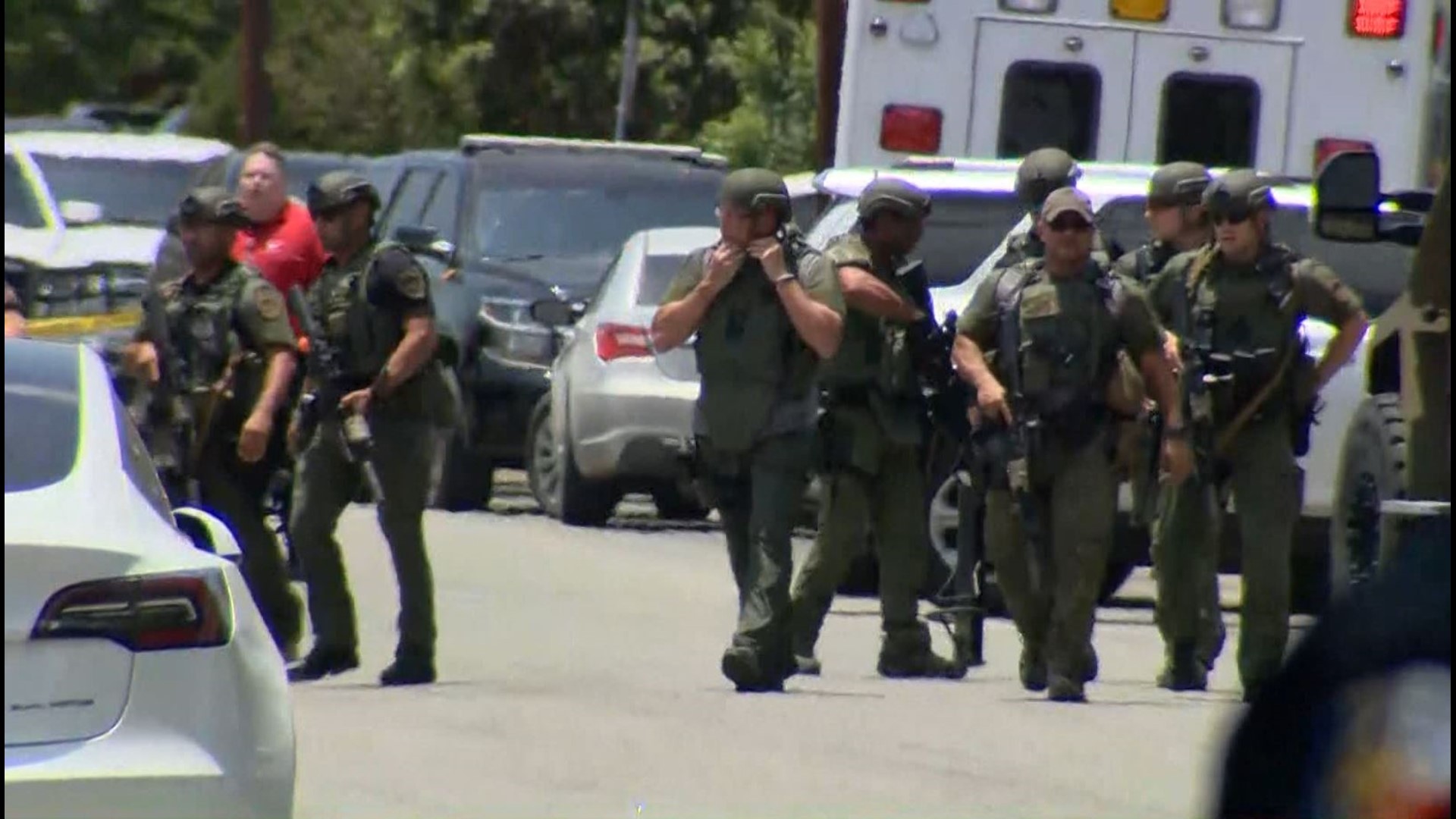 'He shot the kids': Teacher who survived Robb shooting recounts seeing ...