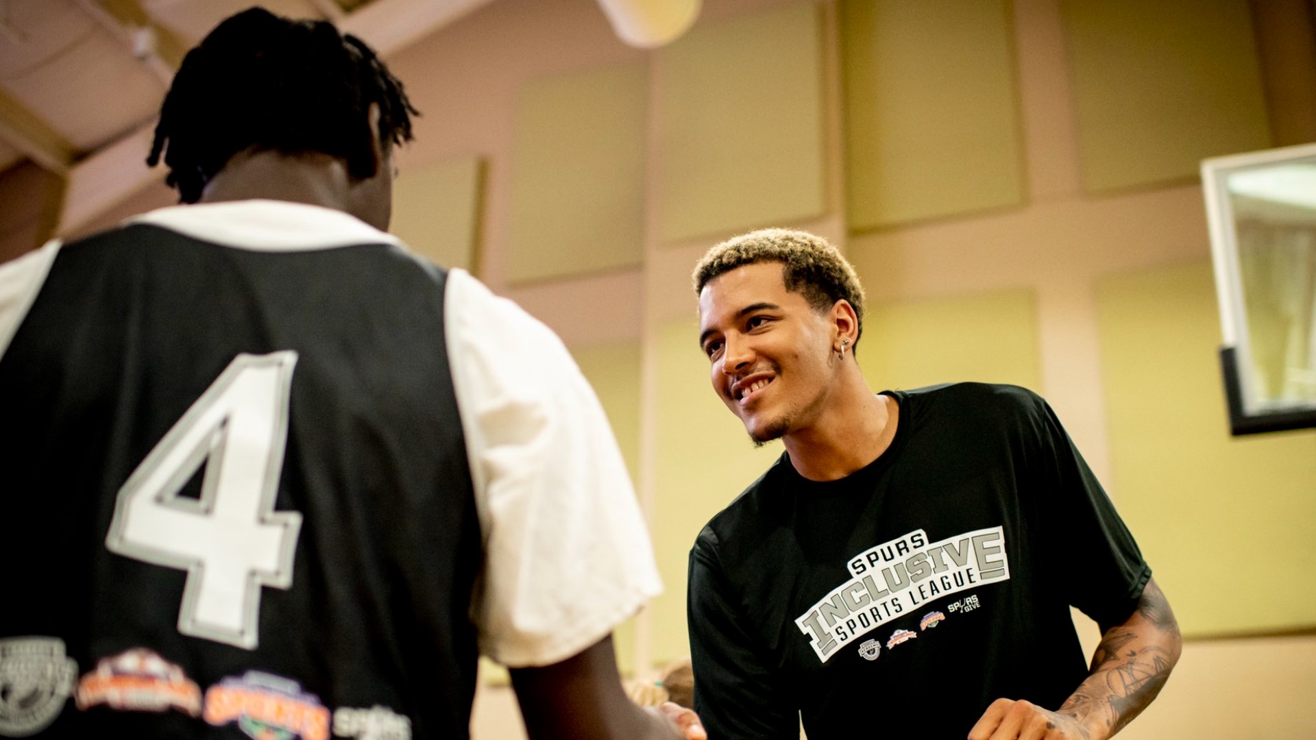 'It's important to involve everyone' | Spurs rookies volunteer at ...