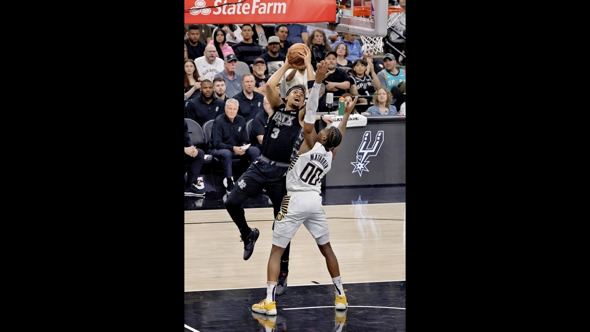 San Antonio Spurs pull away to trip up Indiana Pacers, 117-105 | kens5.com