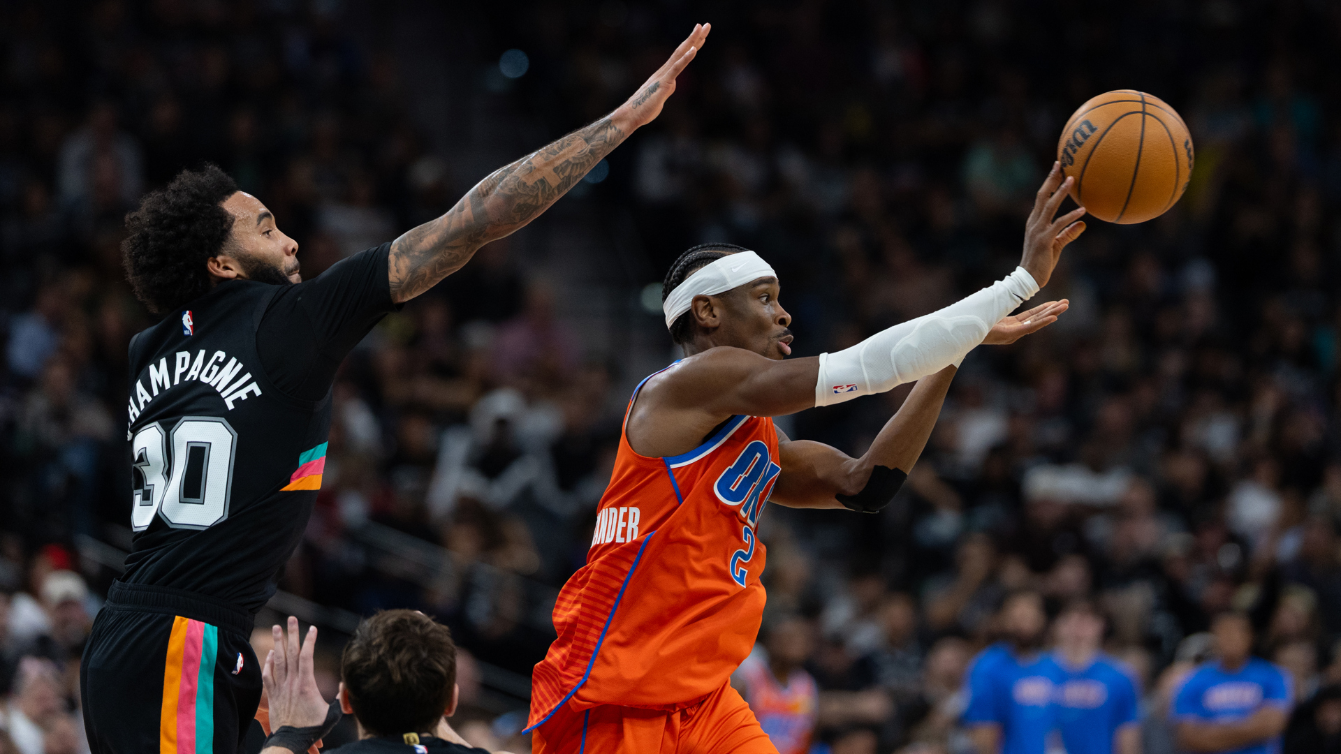 Defense, connectivity key to Spurs' fourth-period dominance over the ...