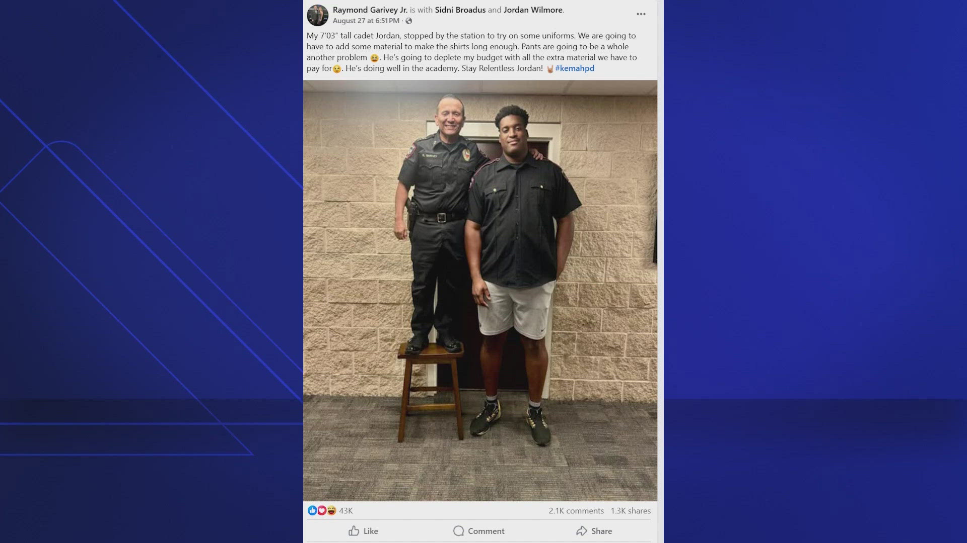 Meet the 7-foot-tall Kemah, Texas police officer | kens5.com