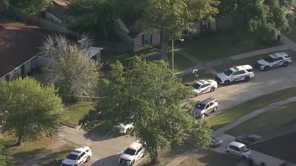 Man, woman found shot to death at Cypress-area home with small children ...