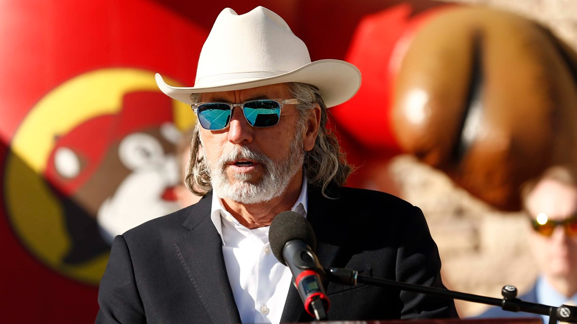 Grand marshal announced for 2024 Downtown Rodeo Parade | kens5.com