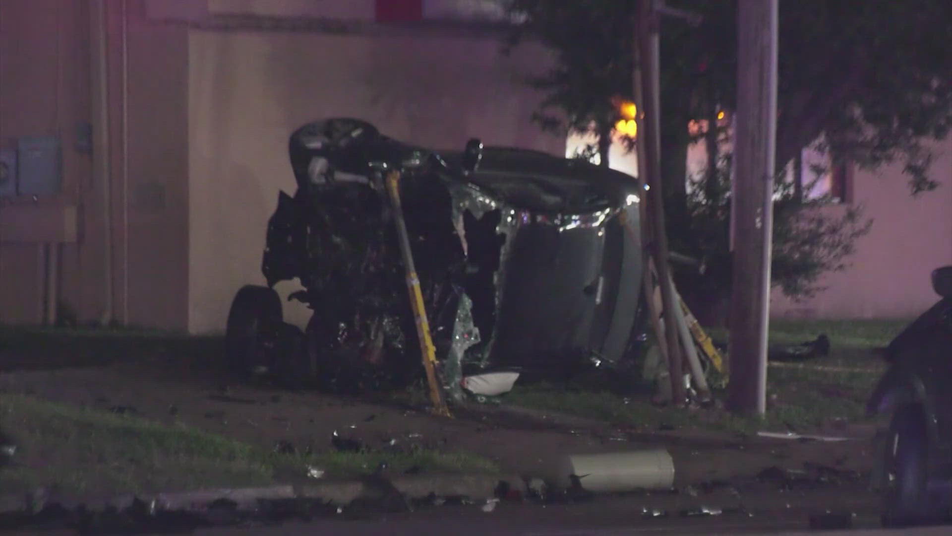 2 dead when suspect fleeing from police slams into another vehicle in ...