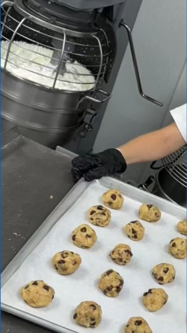Little girl in Houston area sells over 1,000 homemade cookies for flood ...