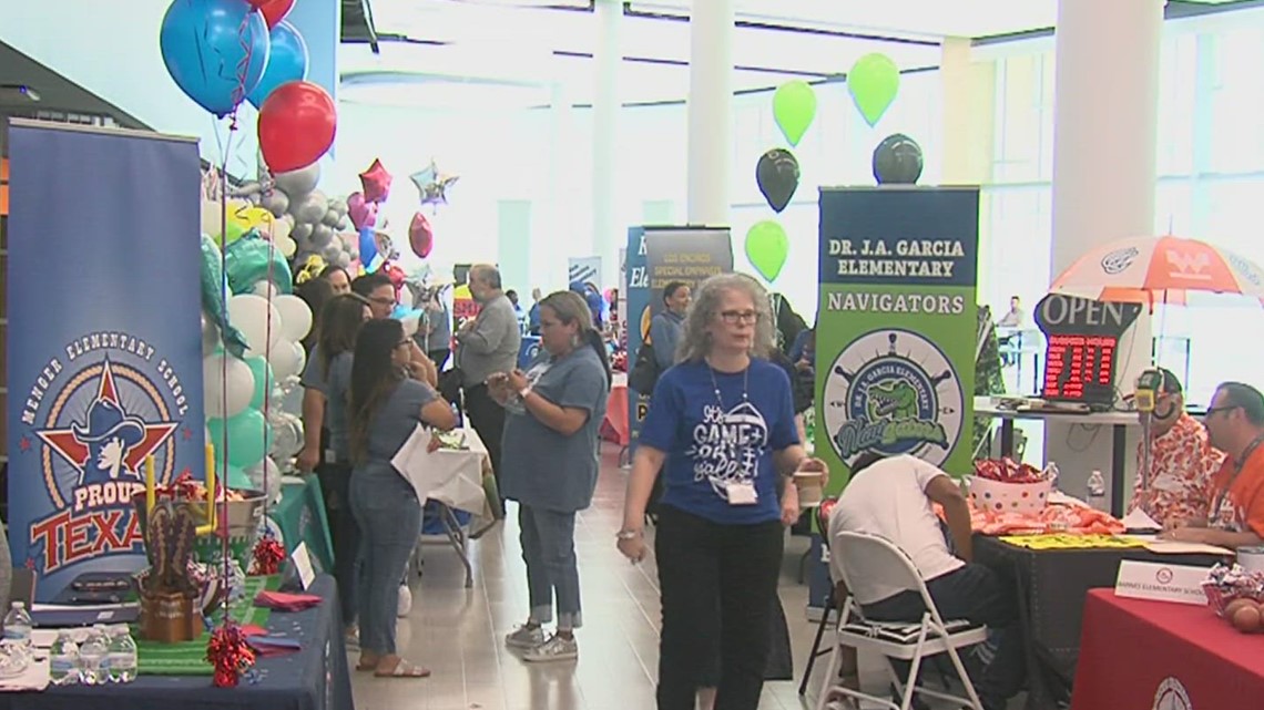 CCISD holds 'Draft Day' in hopes to recruit teachers | kens5.com