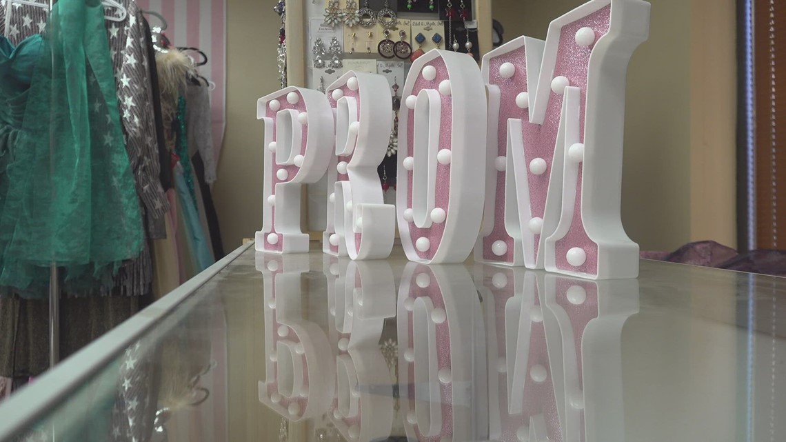 'The Prom Closet' wants every girl to find the 'Perfect Dress' | kens5.com