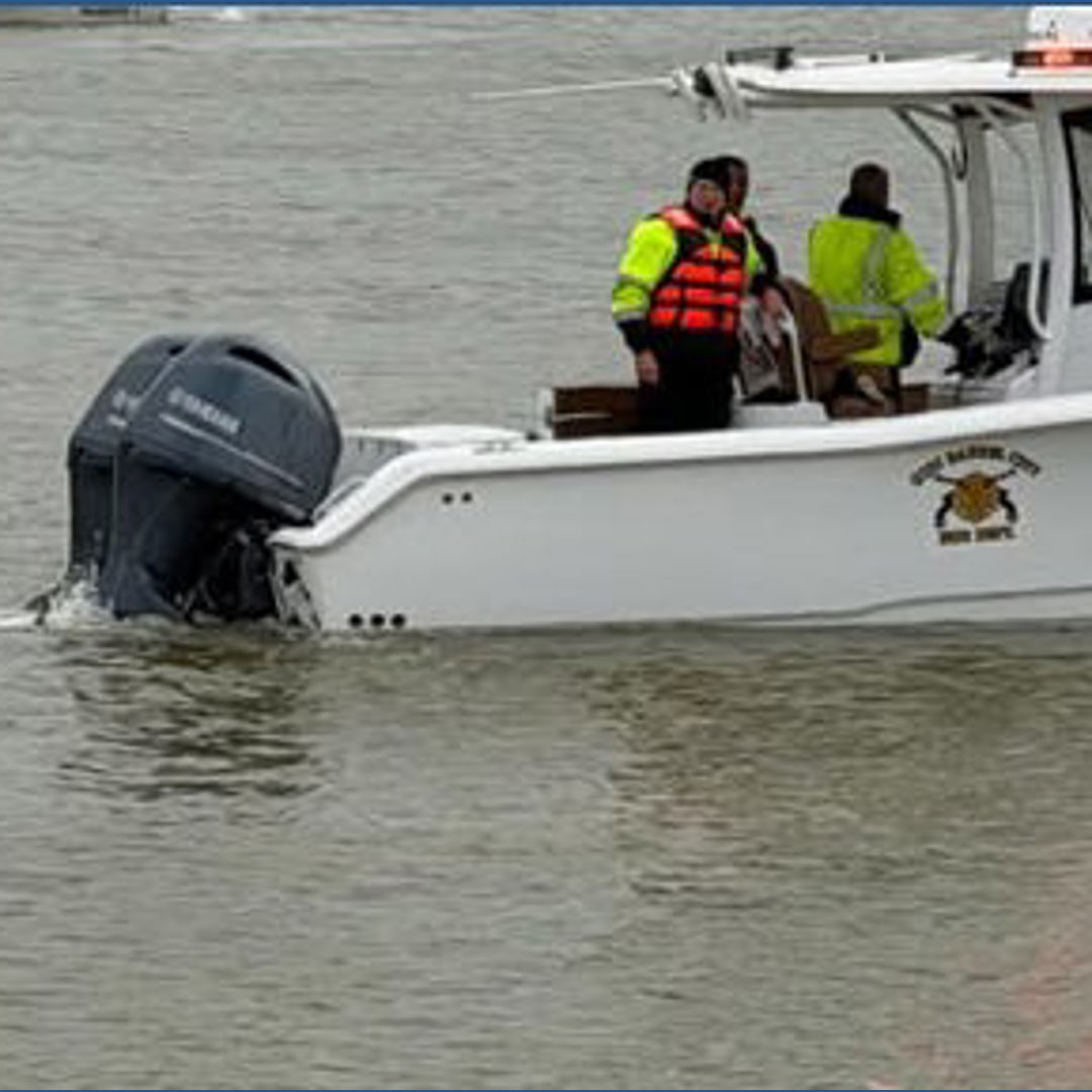 Two duck hunters rescued from sinking boat on Cedar Creek Lake | kens5.com