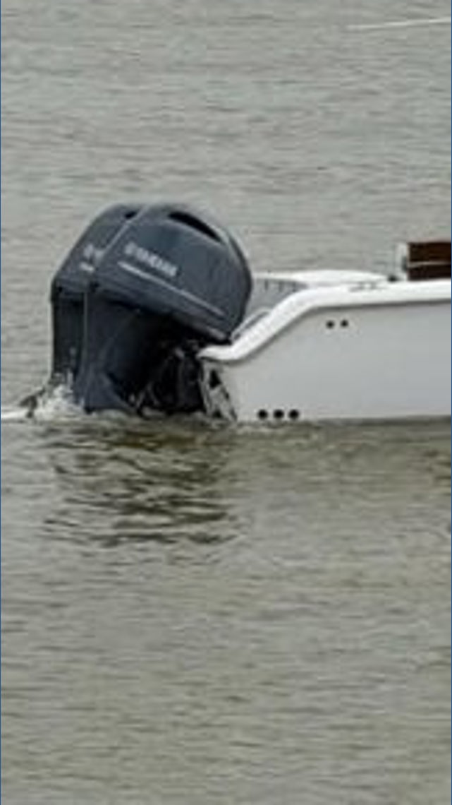 Two duck hunters rescued from sinking boat on Cedar Creek Lake | kens5.com