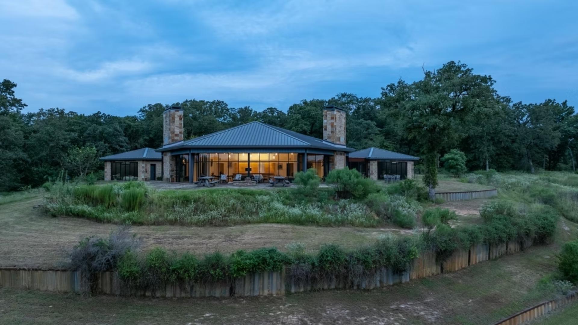 Texas ranches for sale: Karns Ranch with buffaloes, zebras sells near ...