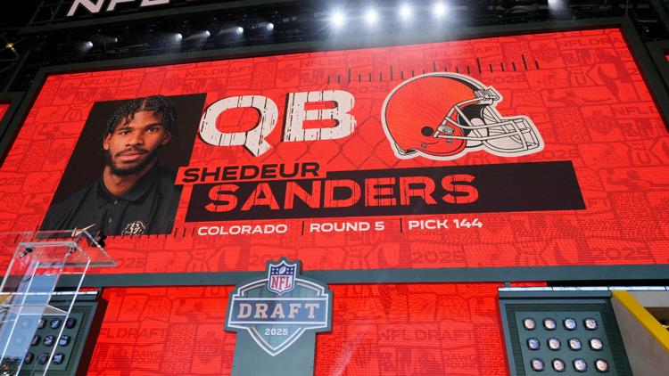 7 officers shot in Stone Oak; suspect dies after standoff, SAPD says ...