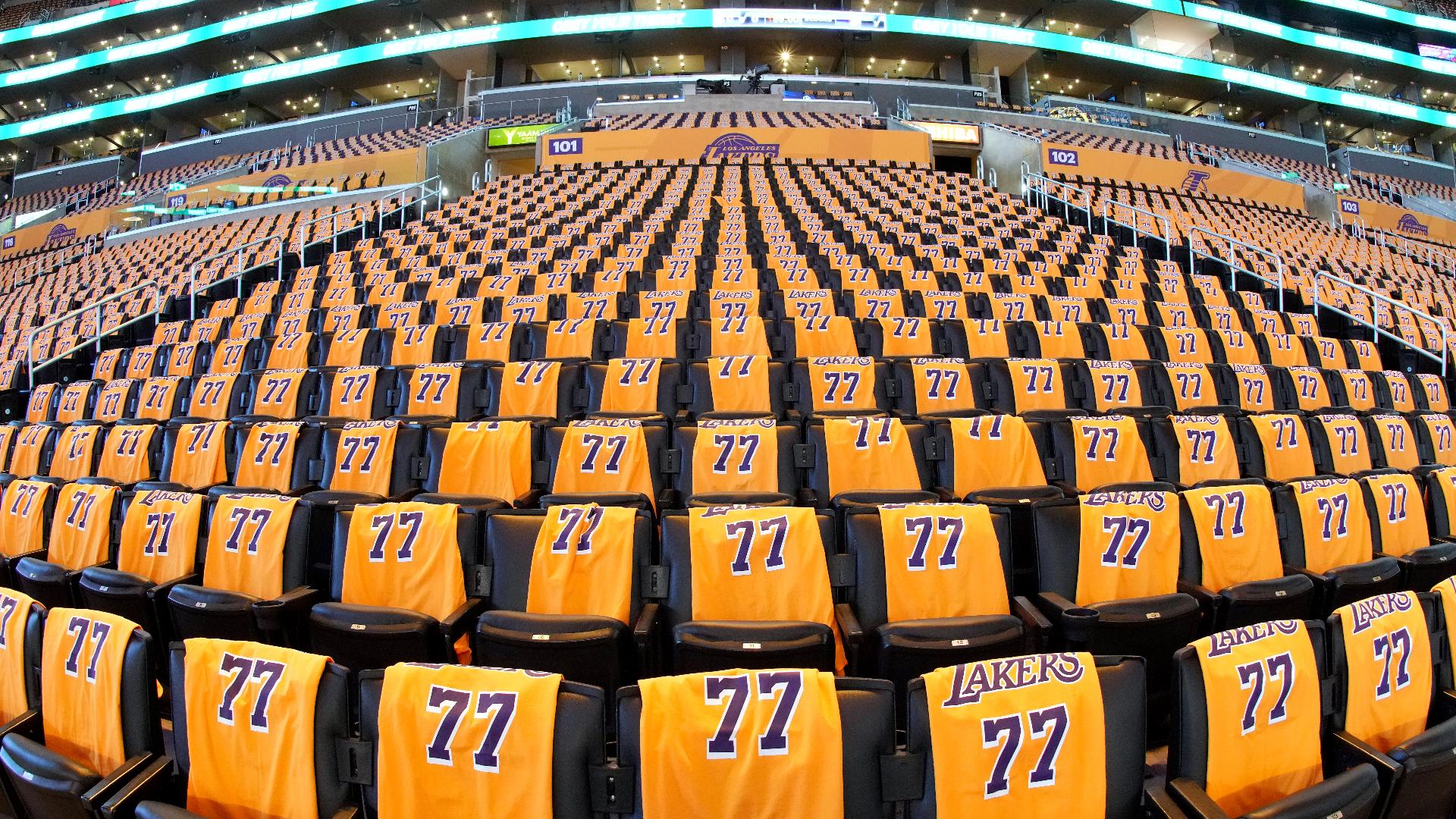 Lakers give thousands of fans Luka Doncic shirts at game debut | kens5.com