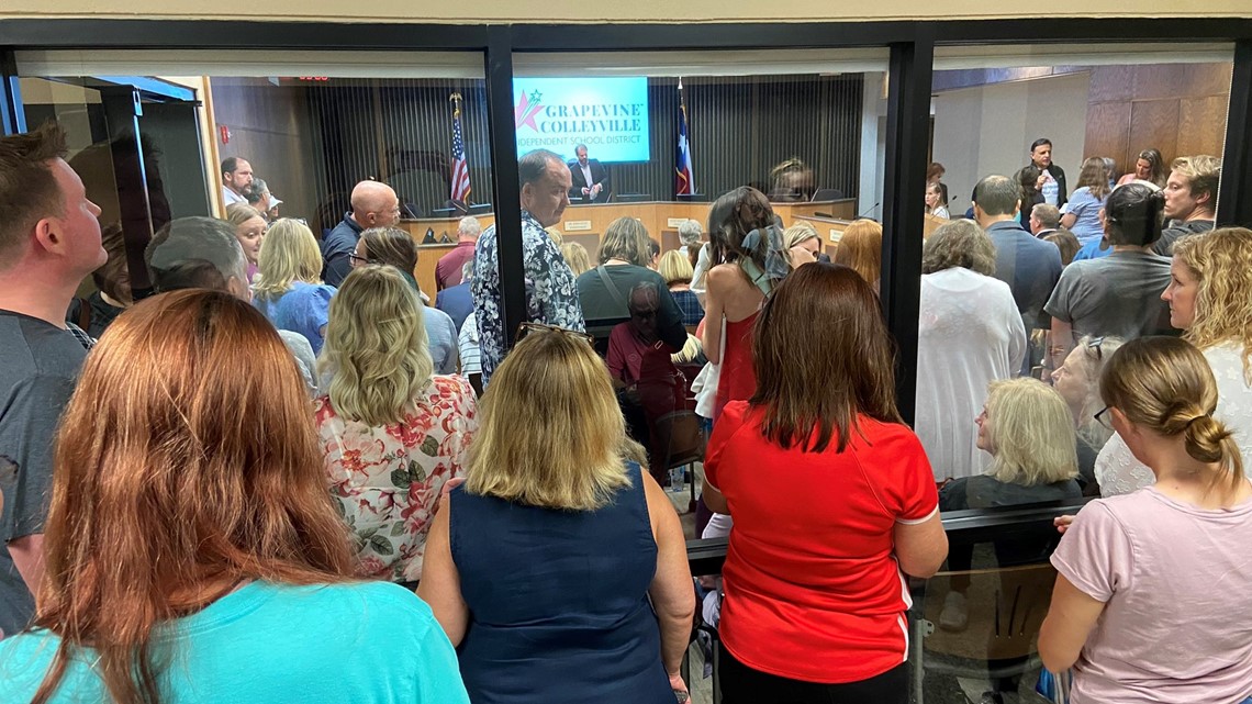 Grapevine-Colleyville ISD meeting focuses on CRT, books, gender | kens5.com