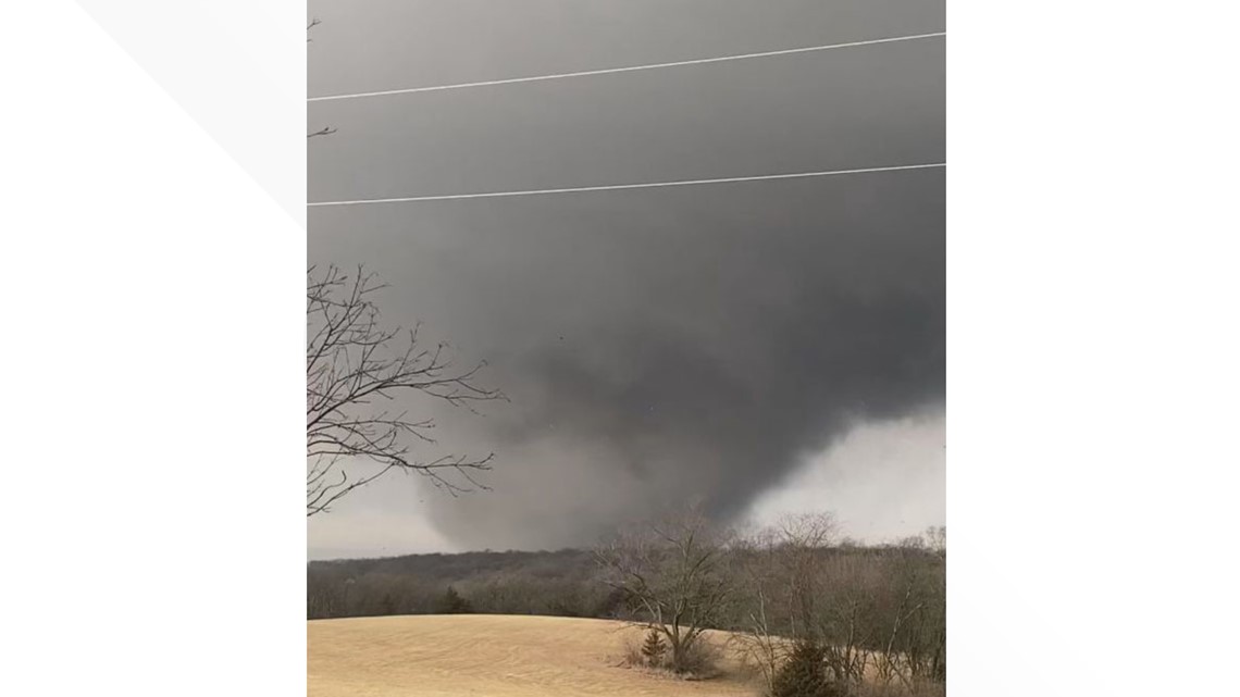 Legendary 'Wondrous' Warren McVea still going strong at 70 | kens5.com