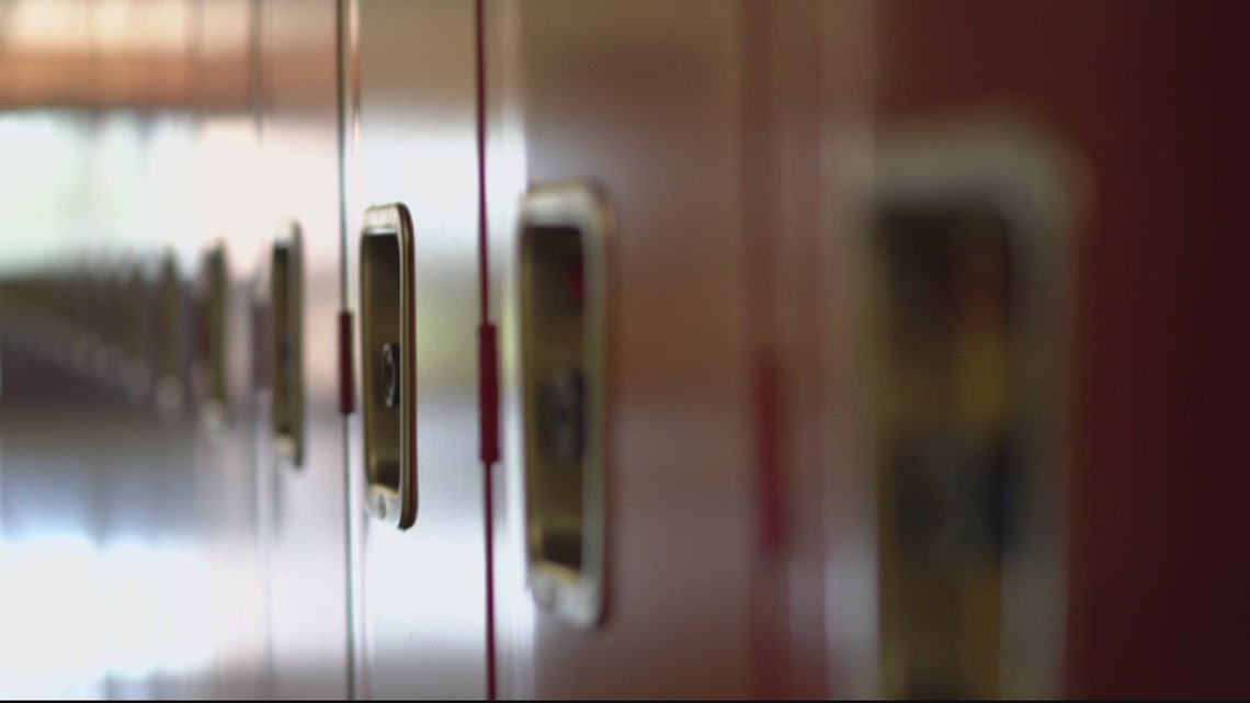Corinth, TX: Denton ISD teacher assaulted by students in fight | kens5.com