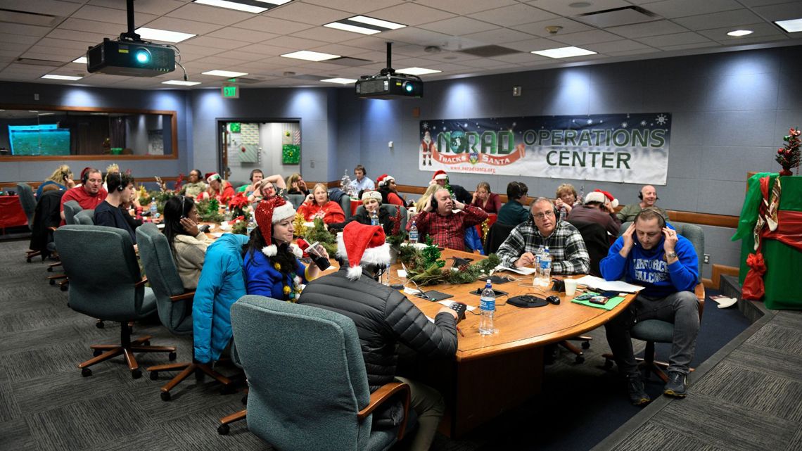 Santa Tracker 2024: How to follow NORAD tracking Santa Claus on ...